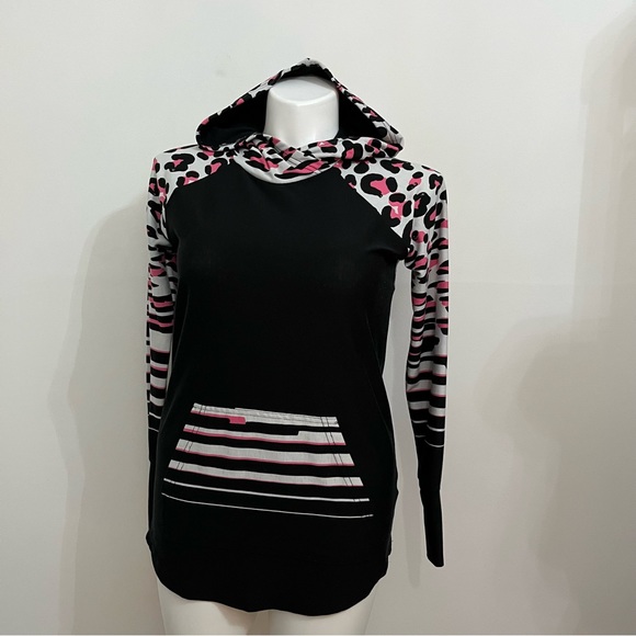 LuLaRoe | Tops | Lularoe Amber Pullover Is In Excellent Condition Size ...